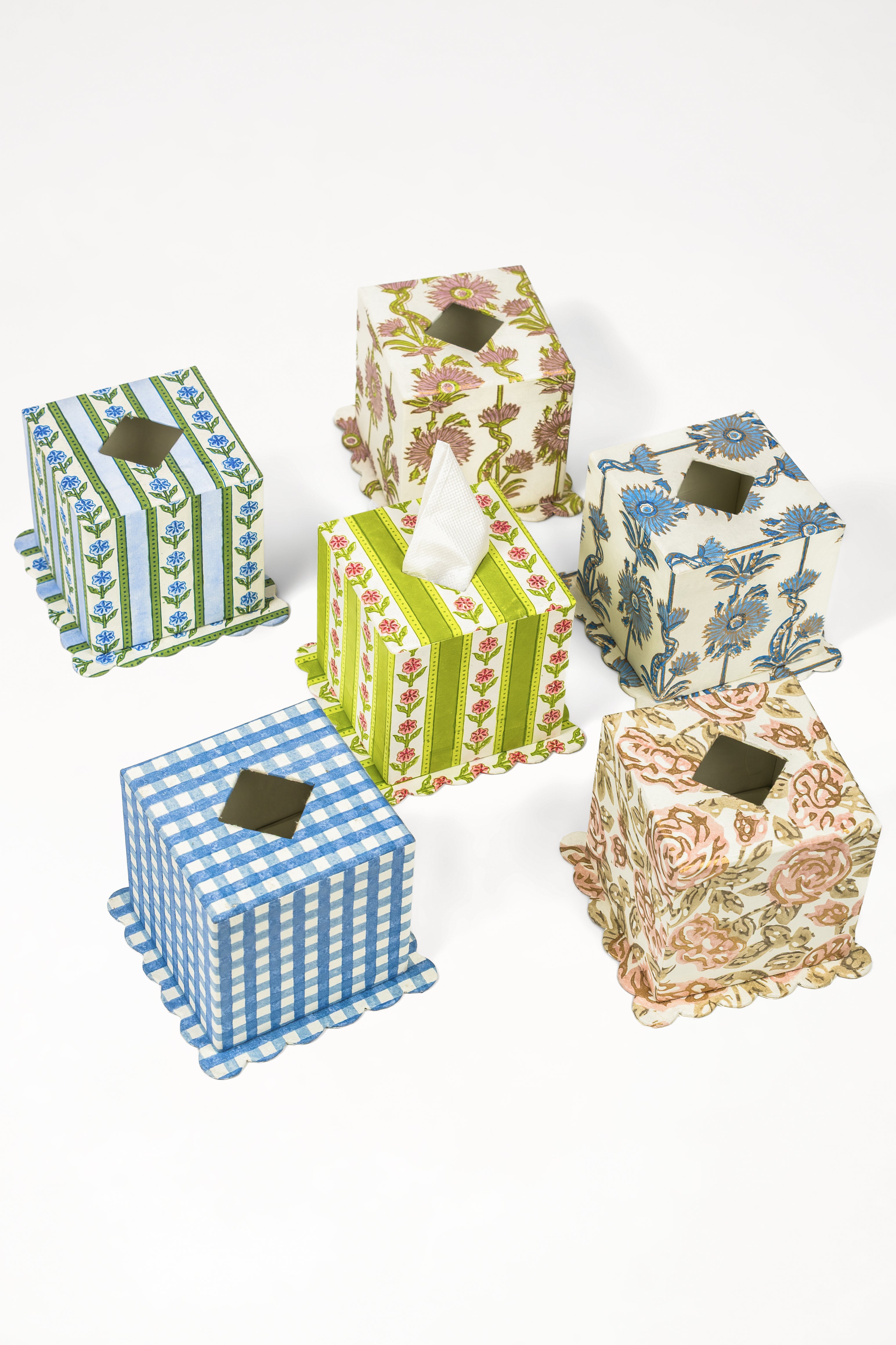 Floral Vines Blockprint Scallop Tissue Box Cover in Blue – Inner Child